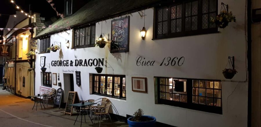 Ilfracombe: Ghost Walk, Local Tavern Meal & Fireside Tales - Practical details and logistics
