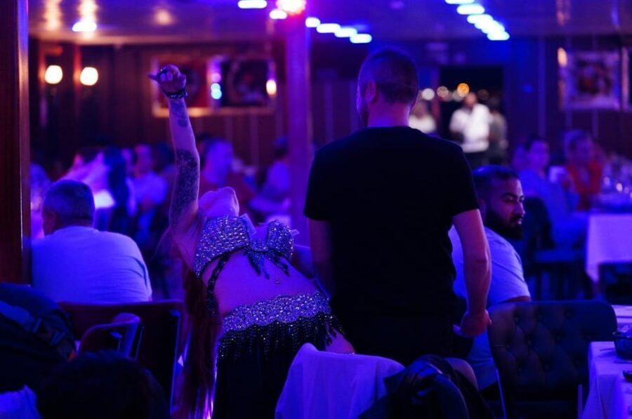 Istanbul: Bosphorus Dinner Cruise with Turkish Show - The Sum Up