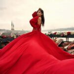 Istanbul: Photo Tour & Flying Dress Photographer - The Unique Appeal of the Photoshoot