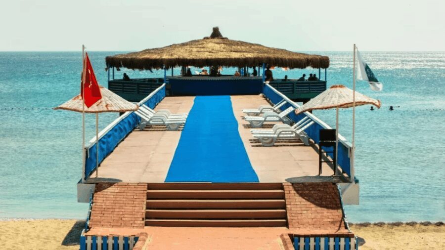 Istanbul: Princess Island Swimming Tour and Aquapark - Arrival at Heybeliada & Aquapark