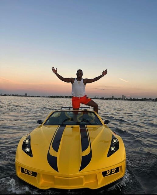 Jetcar Miami: 1 JetCar Rental | 1h | 250$ due at Check-in - The Boat Ride to the Floating Island