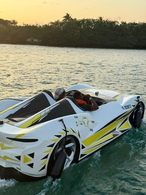 Jetcar ride - The Experience from the Travelers Perspective