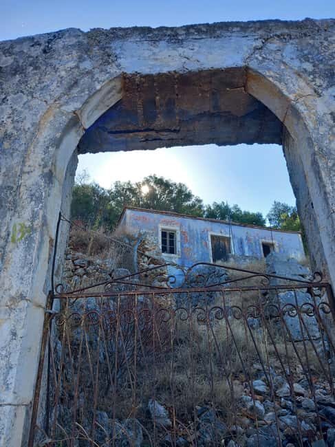 Kefalonia: Old Farsa Village Sunset Walking Tour - A Detailed Look at the Tour Experience