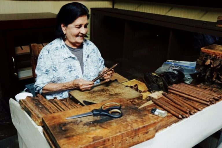 Key West: Seafood and Seaport Walking Tour with 5 Tastings - Value & Practicalities: Is It Worth the Cost?