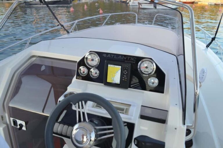 Krk: Rent a boat Atlantic 670 open 410kk - Exploring the Boat Itself: What You Get for $482