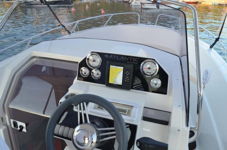 Krk: Rent a boat Atlantic 670 open 410kk - Exploring the Boat Itself: What You Get for $482