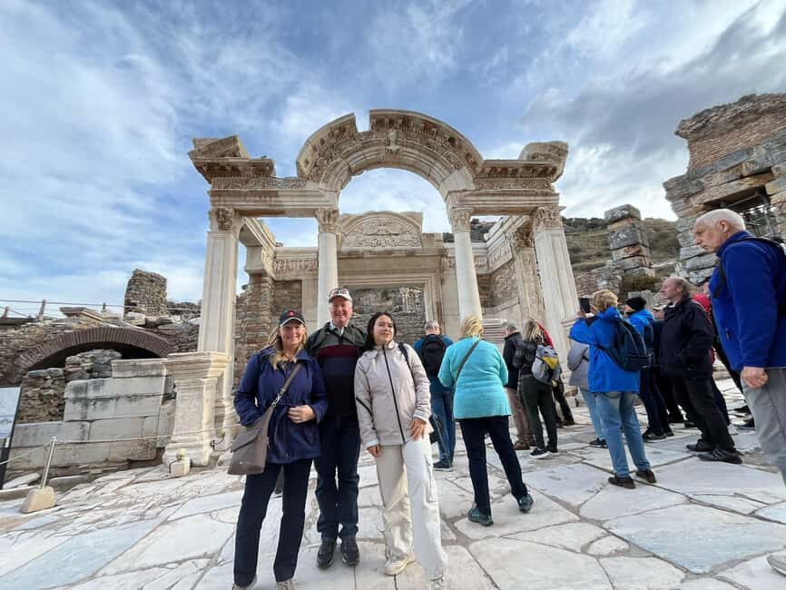 Kusadasi: Ephesus, Pottery Painting & Wine Tour from Port - What Makes This Tour Stand Out