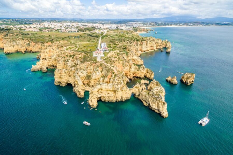 Lagos to Burgau: Algarve Catamaran Cruise with Lunch - FAQ