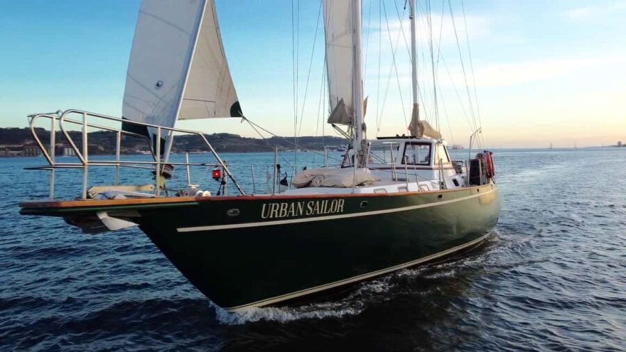 Lisbon: 2 Hours Private Tour with Drinks - Exploring Lisbon from the Water: What You Can Expect