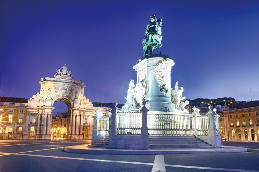 Lisbon: Fado Night Tour Dinner & Show - Analyzing the Value and Practical Considerations