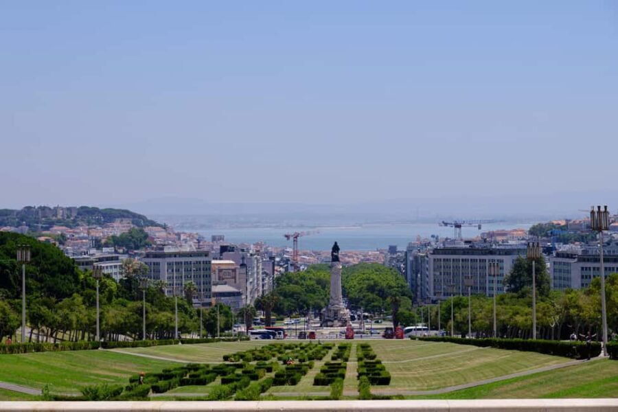 Lisbon Full Day Experience on comfortable minivan - A Deep Dive Into the Full Day of Lisbon Discovery