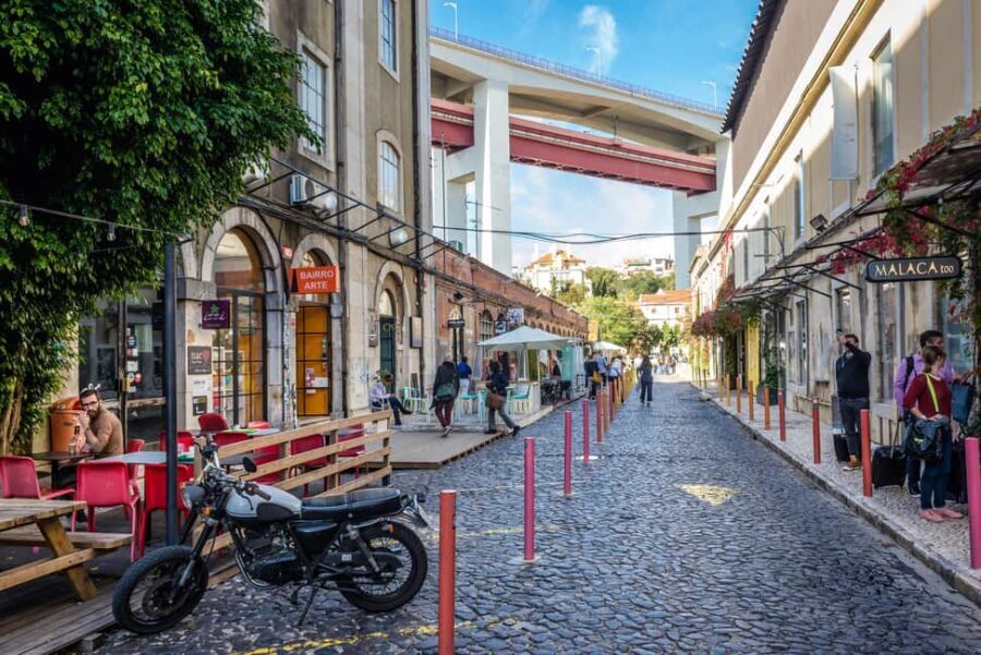 Lisbon: Half-Day Small Group Sightseeing Tour by Car - Why This Tour Offers Good Value