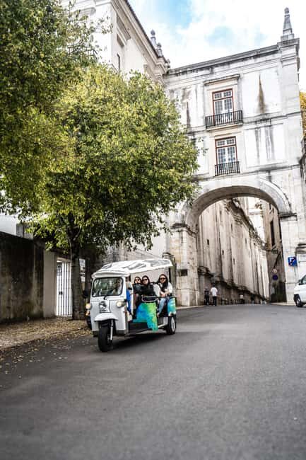 Lisbon Highlights: Private Tuk Tuk Sightseeing City Tour - A Closer Look at the Itinerary