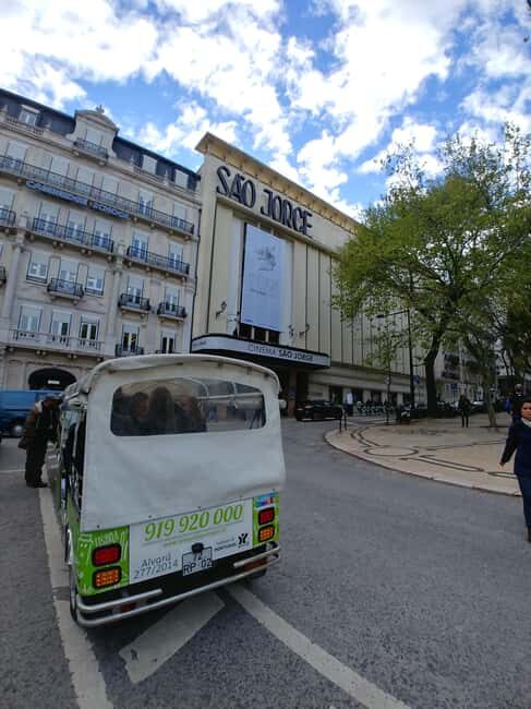Lisbon Iconic Highlights in 2H00 : Private Tuk-Tuk Tour - What to Expect from the Tour