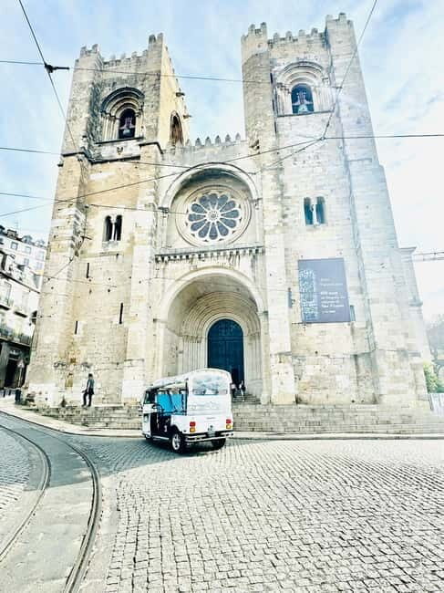 Lisbon: Private Old Town Tour by Eco TukTuk - The Itinerary: What to Expect