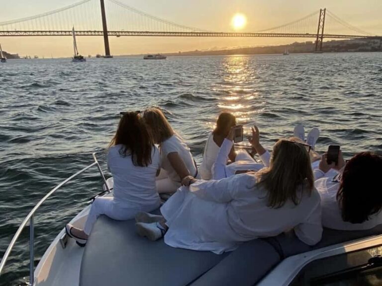Lisbon: Sunset Tour on a Cozy Boat - What’s on the Itinerary?