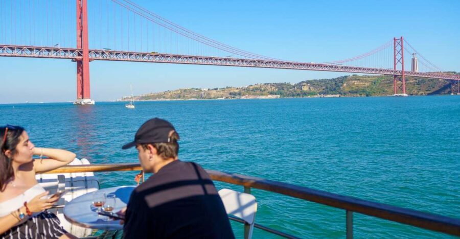 Lisbon: Tagus River Cruise with Welcome Drink - The Sights on the Water