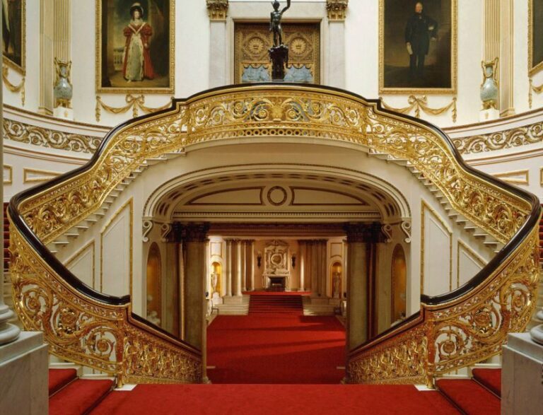 London: Buckingham Palace Ticket and Afternoon Tea Bus Tour - Transitioning to Afternoon Tea