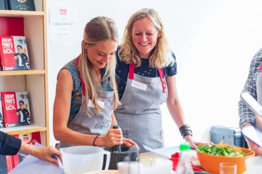 London: Intro to Thai Cooking Class with Wine - Deep Dive into the Itinerary