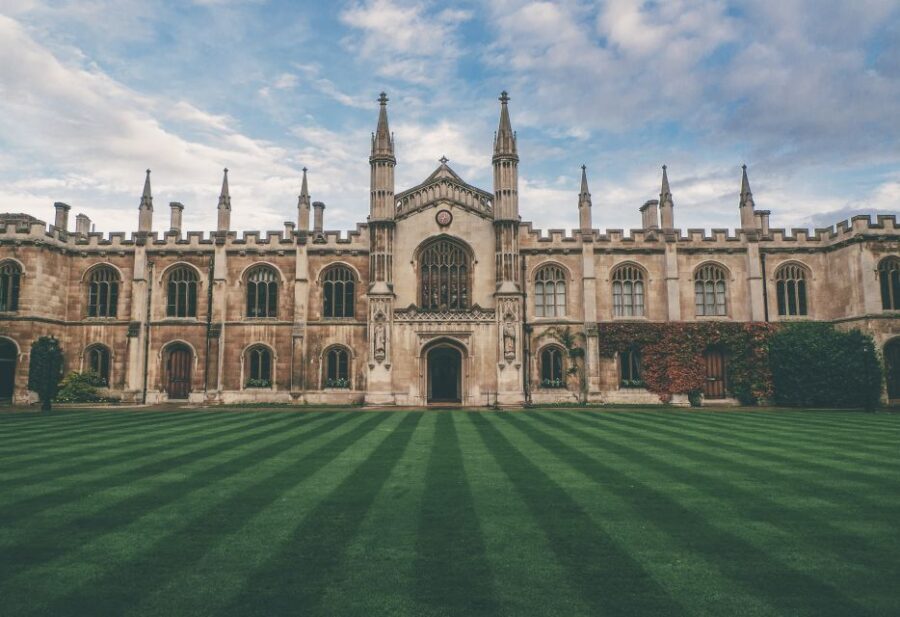 London: Oxford and Cambridge University Town Tour with Guide - Transportation and Practicalities