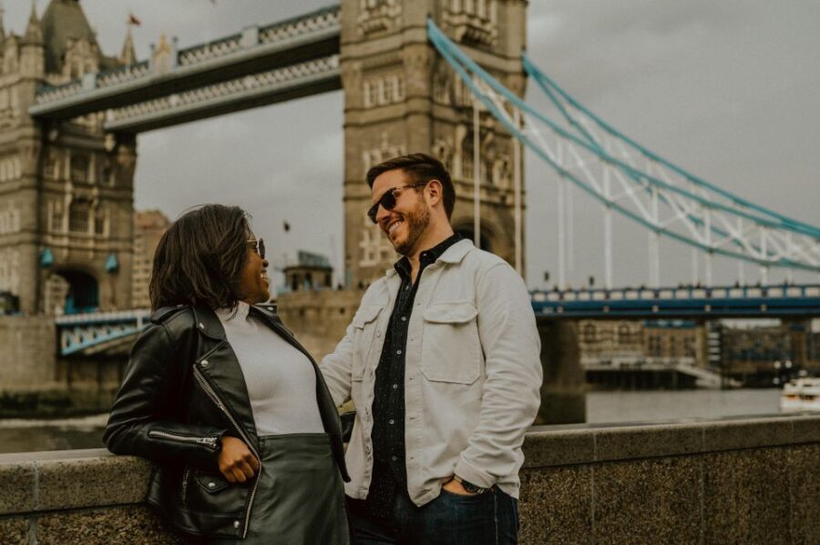 London: Romantic Photoshoot In Iconic Landmarks - Who Is This Experience Best For?