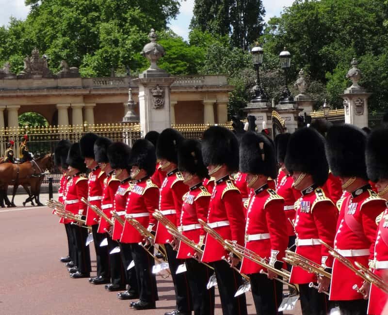 London: Sightseeing Tour with River Cruise - Who Will Love This Tour?