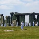 London: Stonehenge and Woodhenge Private Black Cab Tour - Visiting Woodhenge and Durrington Walls: A Different Perspective on Ancient Britain