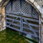 London: Tower of London and Crown Jewels Private Guided Tour - The Itinerary in Detail