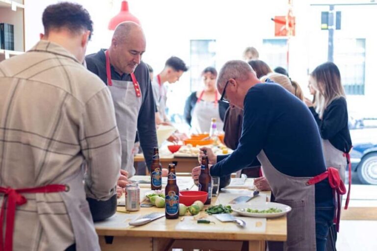 London: Vegetarian Thai Cooking Class with Wine - Detailed Breakdown of the Experience