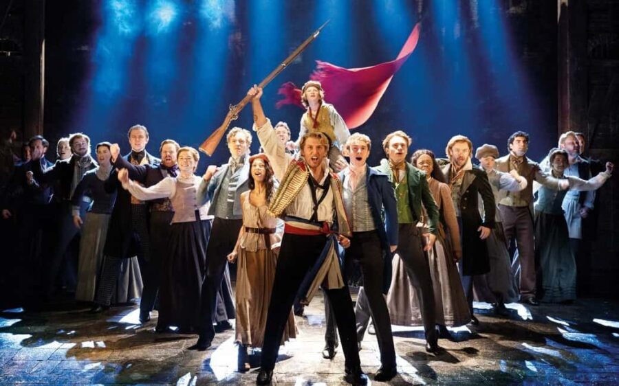 London's West End: Ticket to Les Misérables - The Staging and Performance