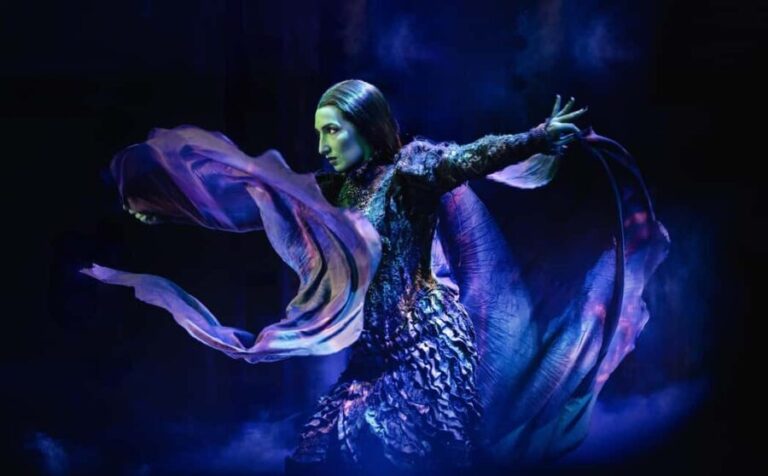 London's West End: Ticket to Wicked the Musical - What to Expect from the Wicked Experience