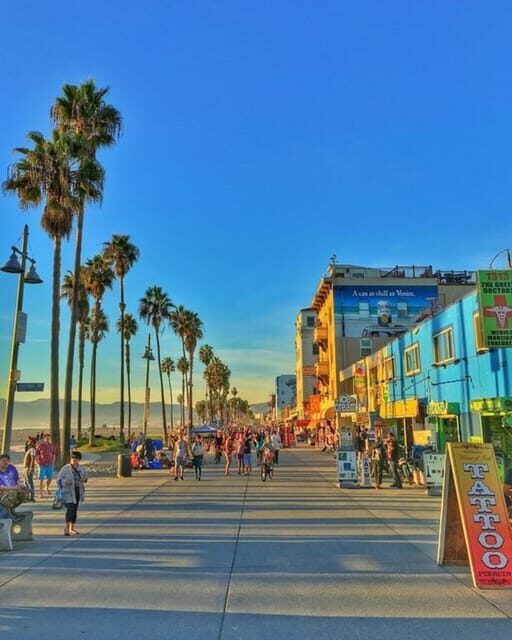 Los Angeles : Must-See Attractions Car Tour with a Guide - Exploring the Itinerary: What’s Included and What’s Not