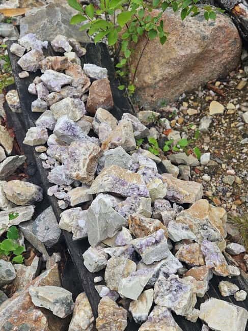Luosto: Private Amethyst Mine Tour with Arctic Guide - Discovering the Mine and Its Stories
