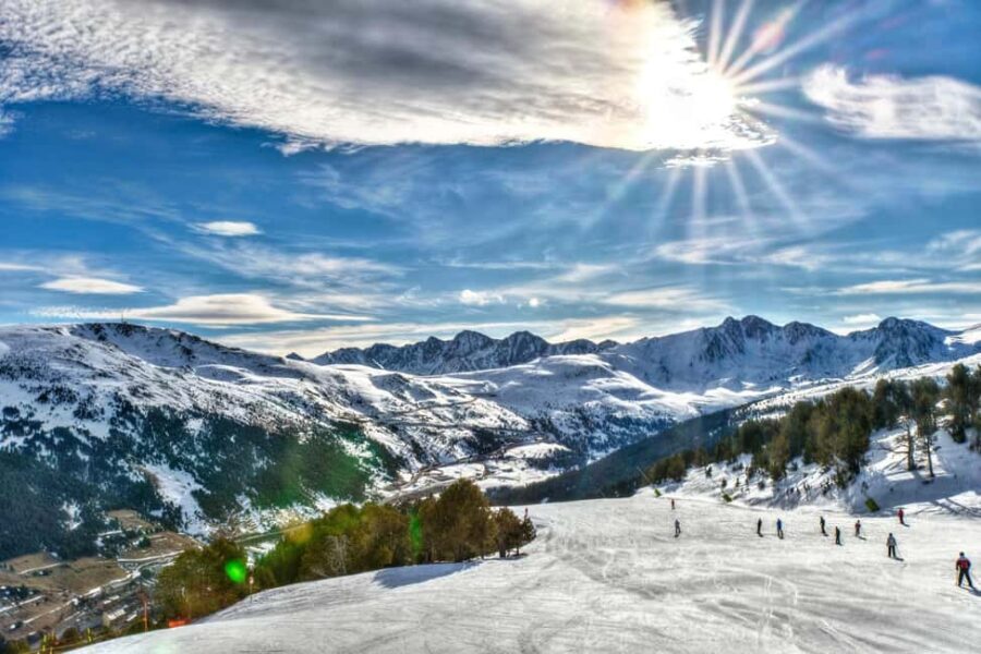 Luxury Tour Andorra and Range Rover Sport challenge from Barcelona - Is It Worth the Price?