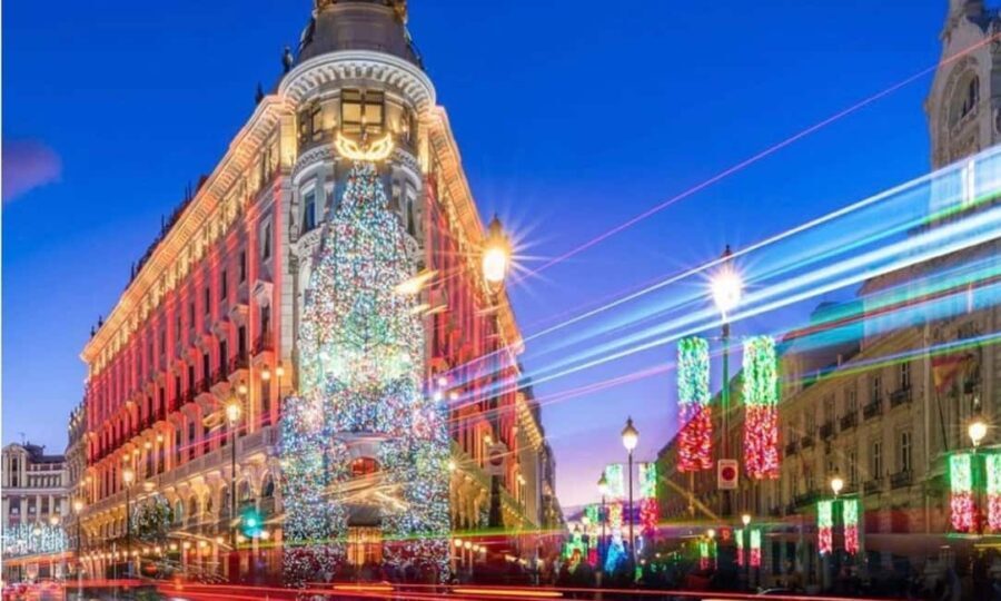 Madrid: Christmas Lights Private Tuk-Tuk Tour - Exploring the Itinerary and Highlights