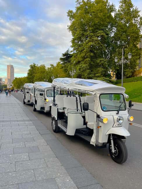 Madrid: Private Tuk Tuk Tour with Expert Tour Guide and Panoramic Views - What’s Included and What’s Not