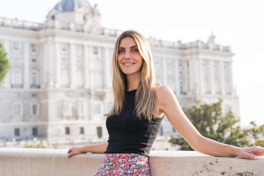 Madrid: Professional photoshoot at the Royal Palace - Potential Drawbacks to Keep in Mind