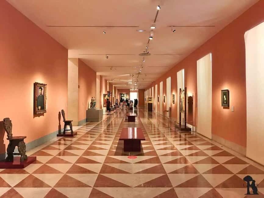Madrid: Thyssen Museum Tour with Admission - Visiting the Palace—A Step Back in Time