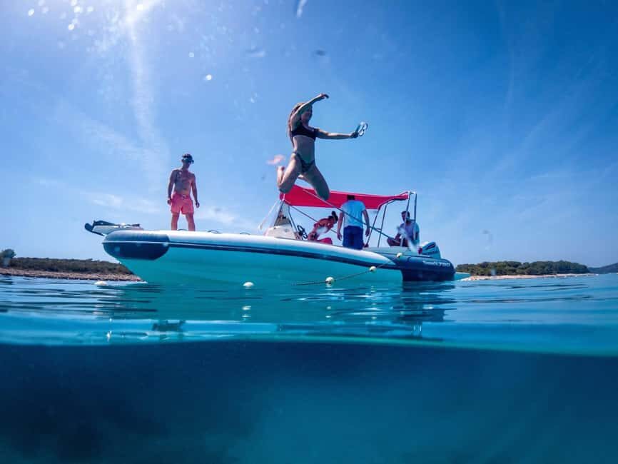 Magnific blue lagoon,speed boat towels included - What’s Included and What You Need to Bring