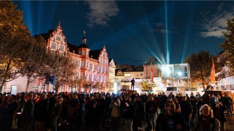 Mainz: Light & History in the Old Cathedral of St. John (Mainz Lights Up) - The Experience: A Closer Look