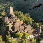 Manderscheid: Medieval guided tour of the Niederburg - An authentic stroll through the medieval world