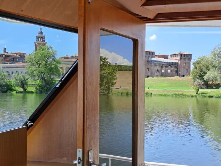 Mantua: Guided Panoramic Boat Tour "City, Lakes, and Natural Park" - Key Points