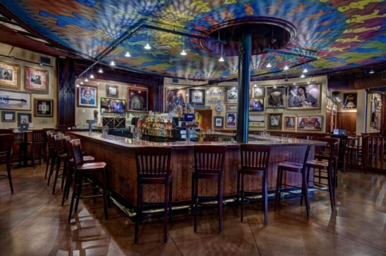 Meal at Hard Rock Cafe San Francisco at Pier 39 - The Experience: What to Expect