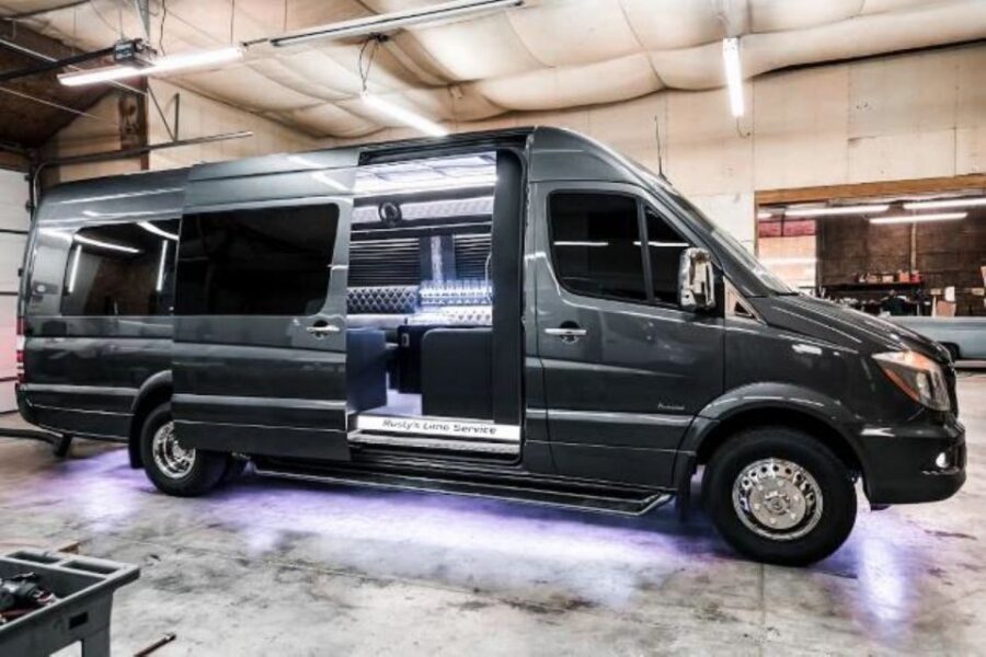Miami: Party Sprinter - 4-Hour City Tour Extravaganza - The Experience in Detail