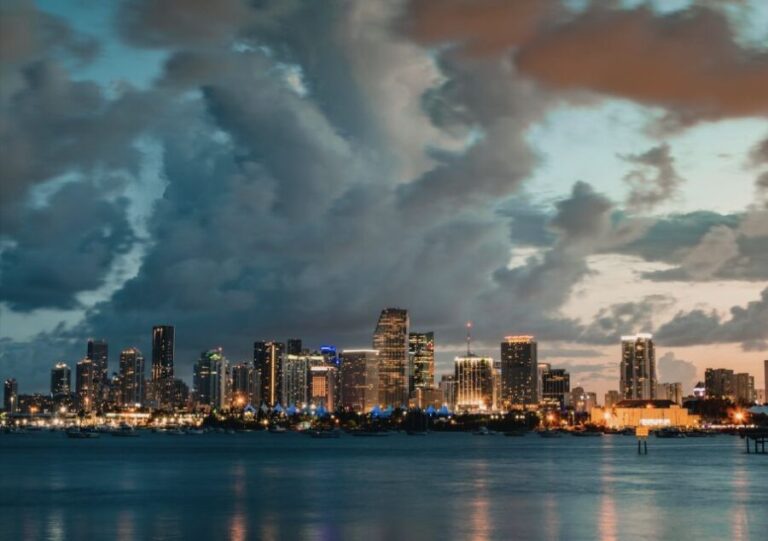Miami: Private Luxury Airplane Tour with Champagne - Starting the Adventure at Miami Executive Airport
