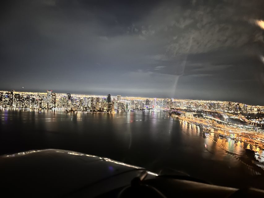 Miami: Romantic 1-Hour Private Flight Tour with Champagne - The Itinerary in Detail