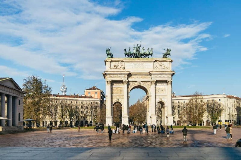 Milan: Hidden Gems Guided Bike Tour (ENG, NL) - Exploring Milan from a Different Perspective
