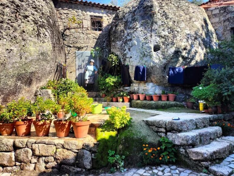Monsanto (TV Game of Thrones): Private Day Tour from Lisbon - What Makes This Tour Stand Out