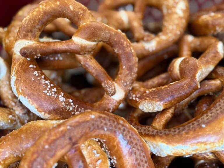Munich: Viktualienmarkt & Altstadt Food Tour - Final Thoughts: Who Will Love This Tour?