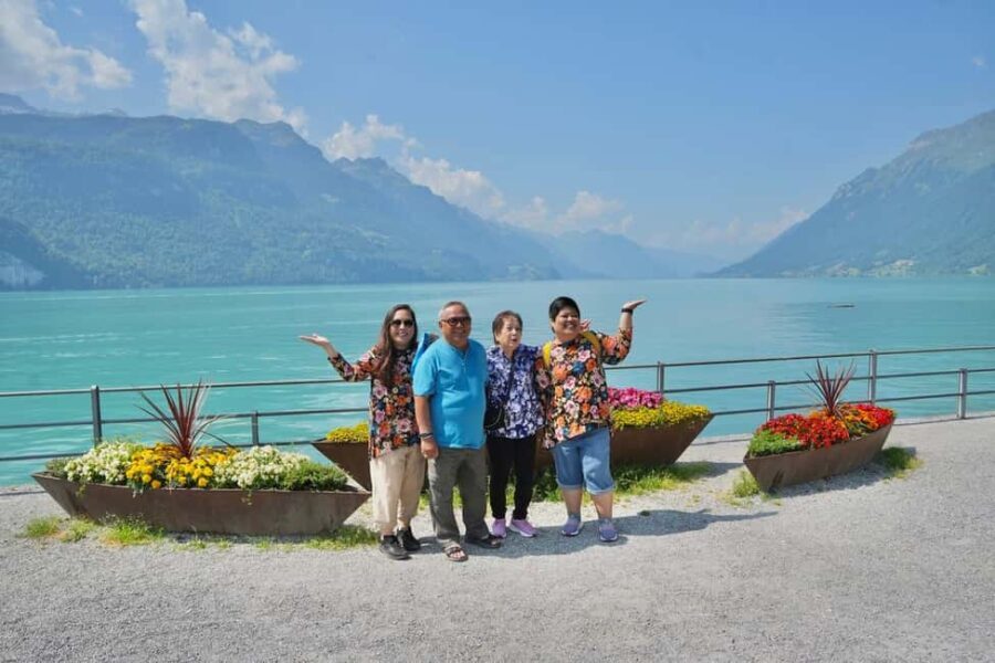 Mürren, Lauterbrunnen & Grindelwald Private Tour from Zurich - Brienz: The Village of Wooden Chalets and Photographic Charm